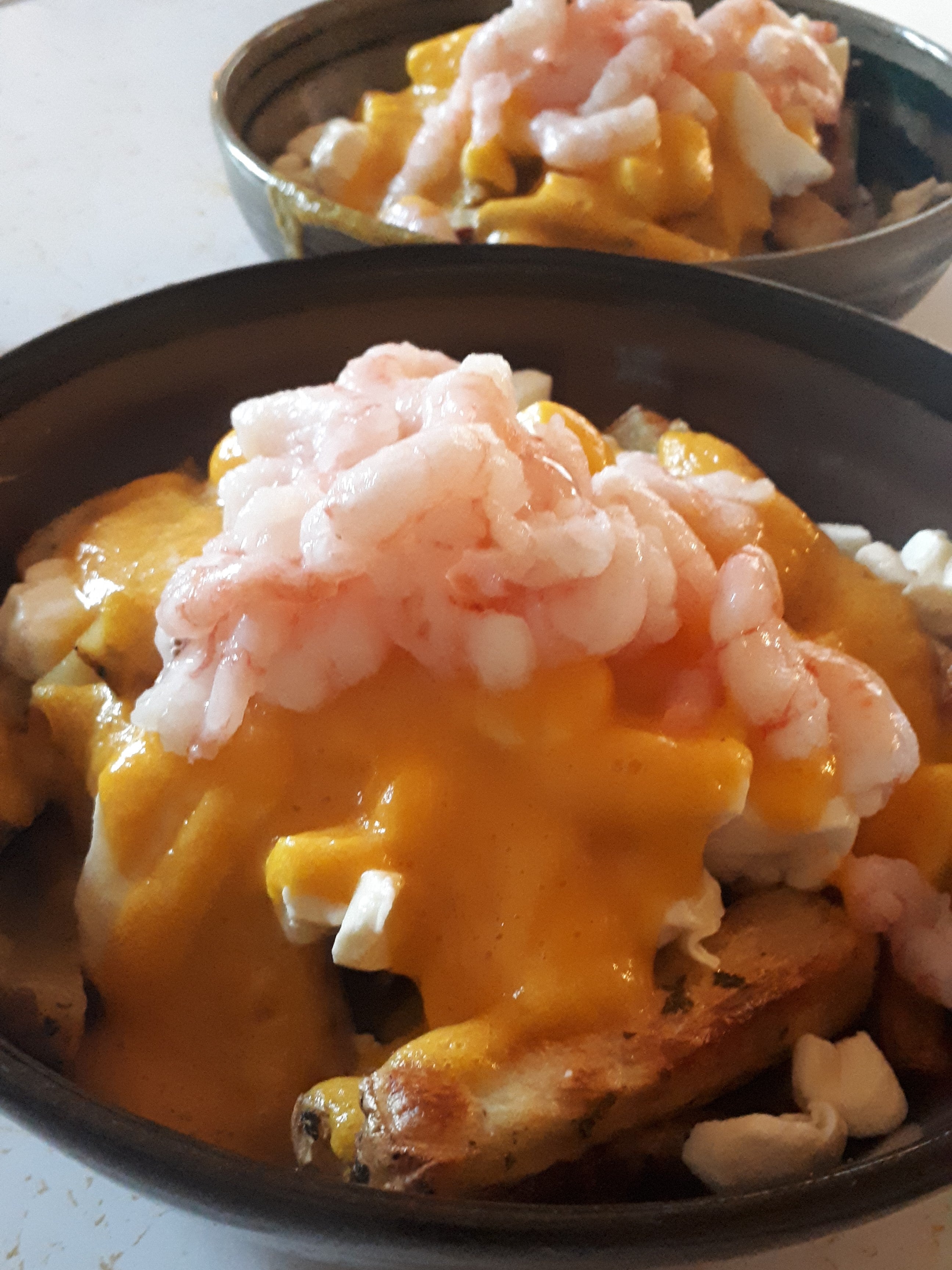 Poutine inusitée, sauce à la courge et crevette – La Corde d'achat